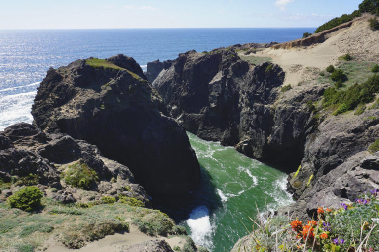 Indian Sands Trail | Stunning Hike On Oregon's Coast - tworoamingsouls