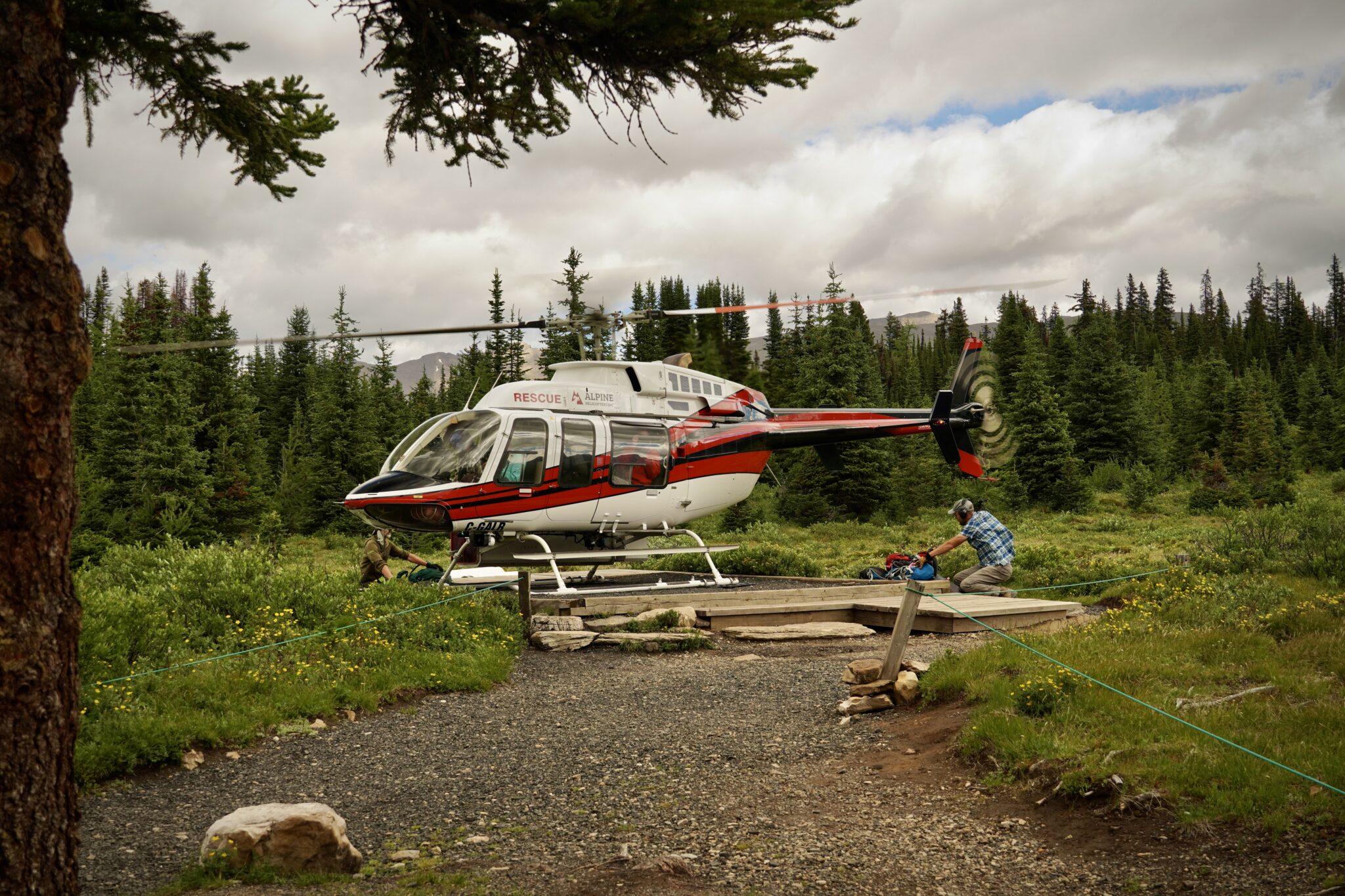Mount Assiniboine Backpacking Guide (Which Hike Is Best + Helicopter ...